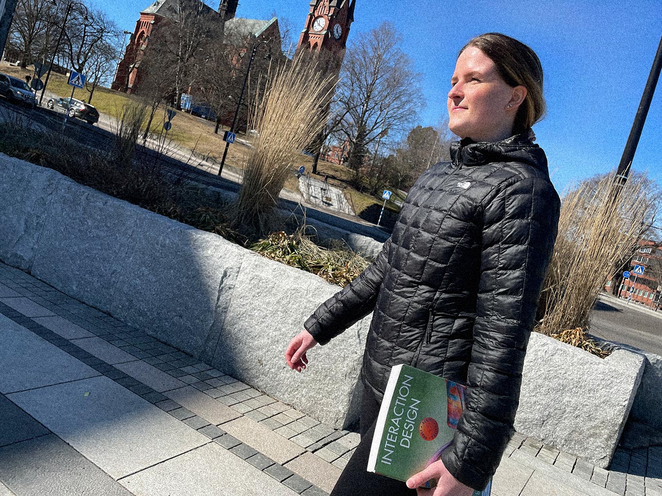 Alice gör sitt exjobb inom webbutveckling på Devize